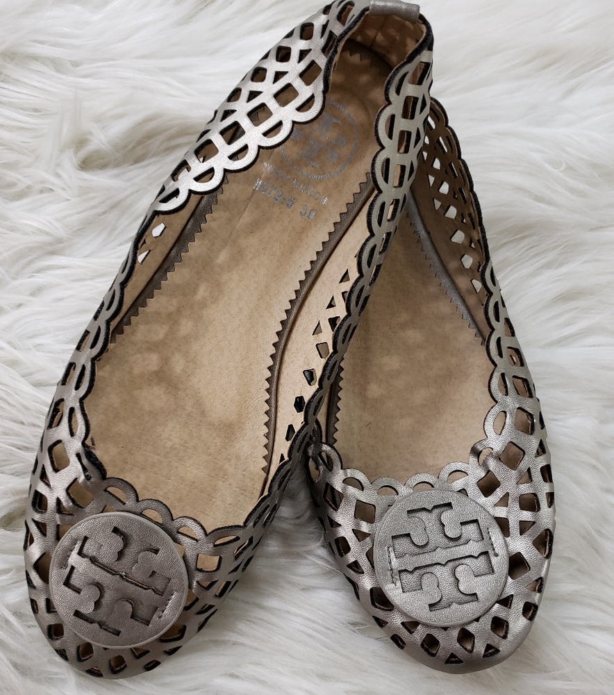 Tory Burch Silver Metallic Mira Laser Cut Flat 39 - Gem